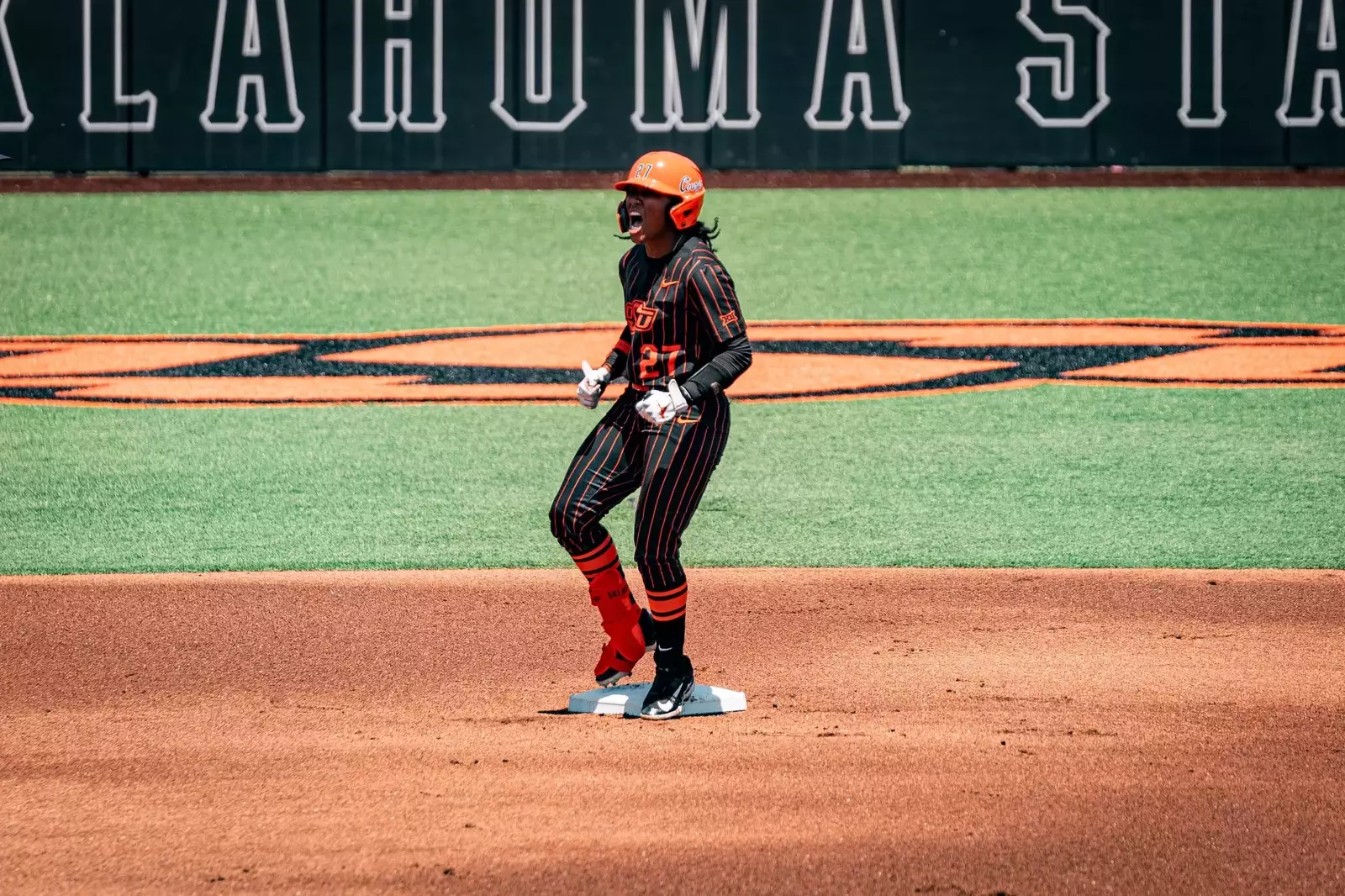 Cowgirl Softball advances to Super Regionals, defeats Michigan 4-1 ...