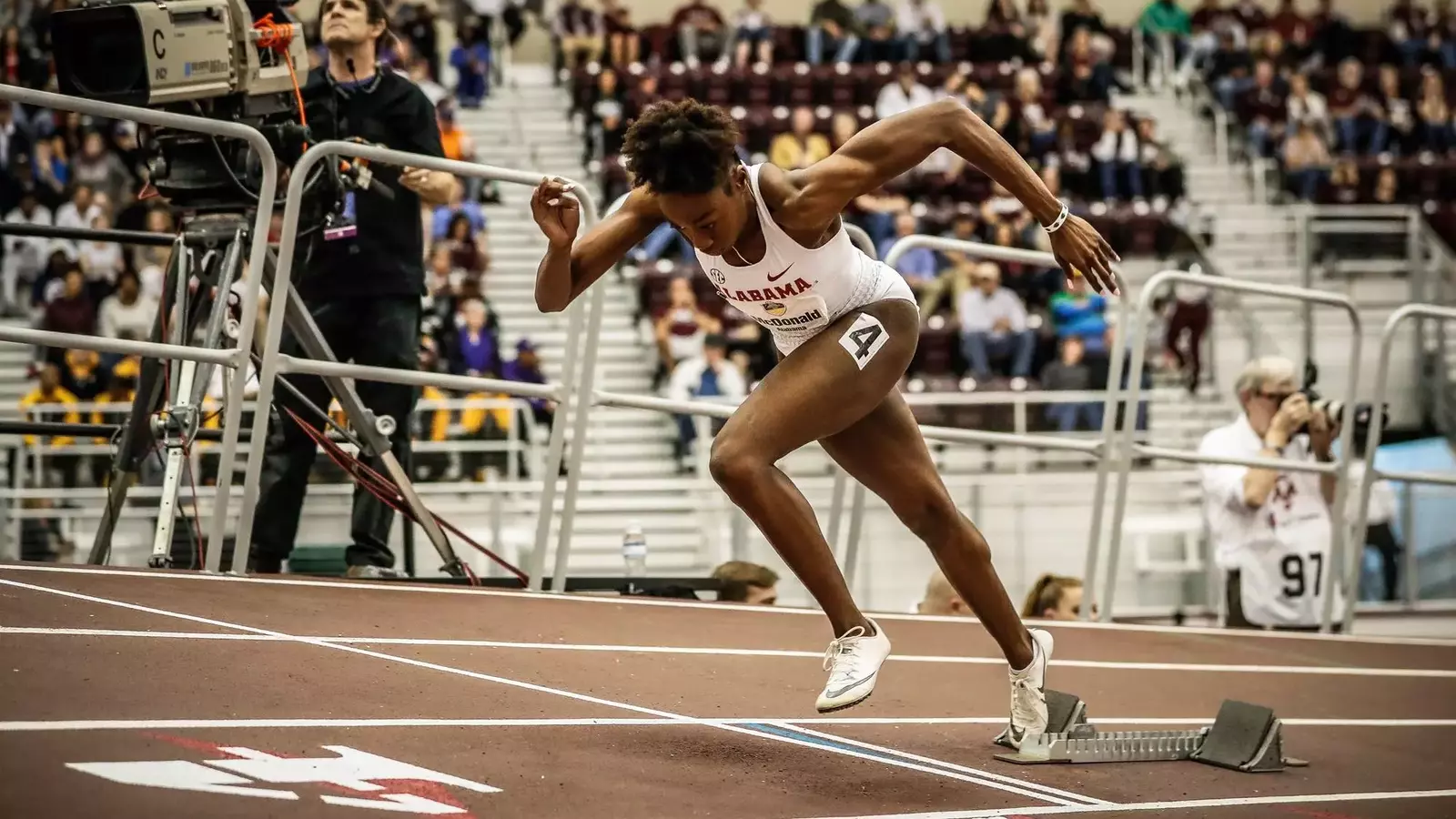 Nine Alabama Track and Field Athletes Earn USTFCCCA Indoor All-America ...