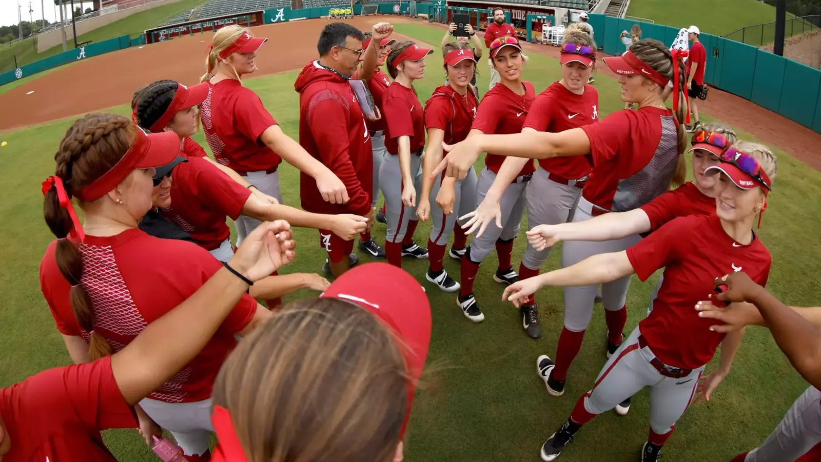 Alabama Softball Hits the Field for First Fall Practice - Alabama Athletics