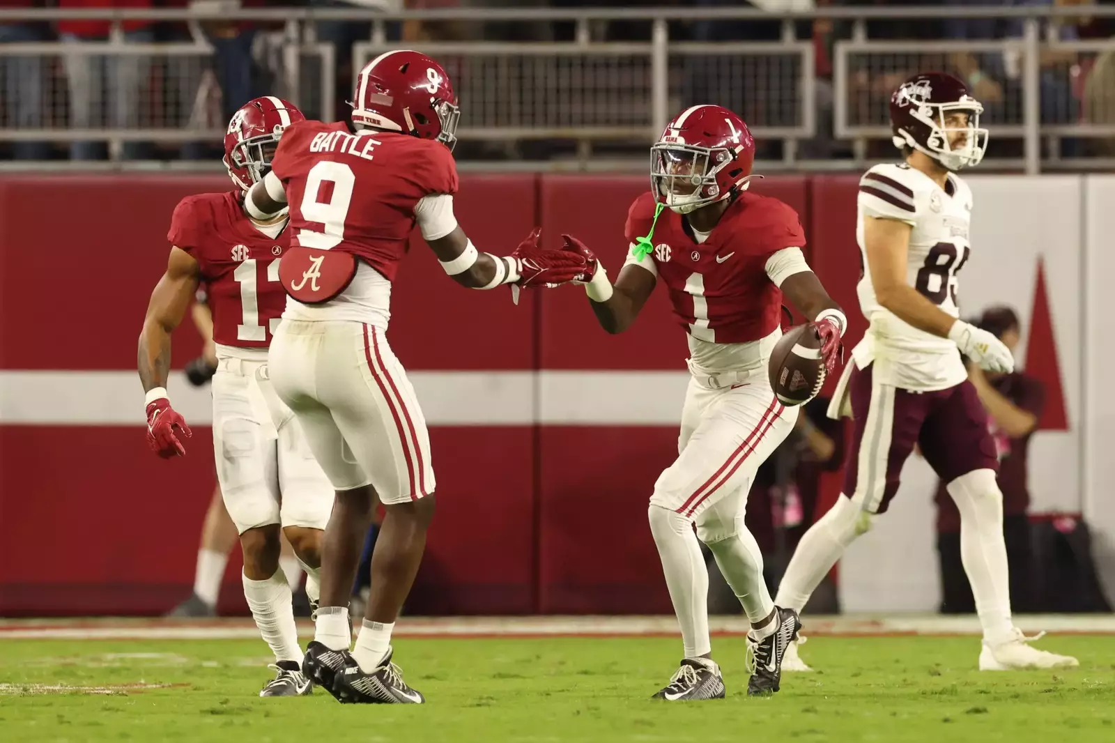 Nine Alabama Football Players Combine for 11 Honors on 2022 Associated ...