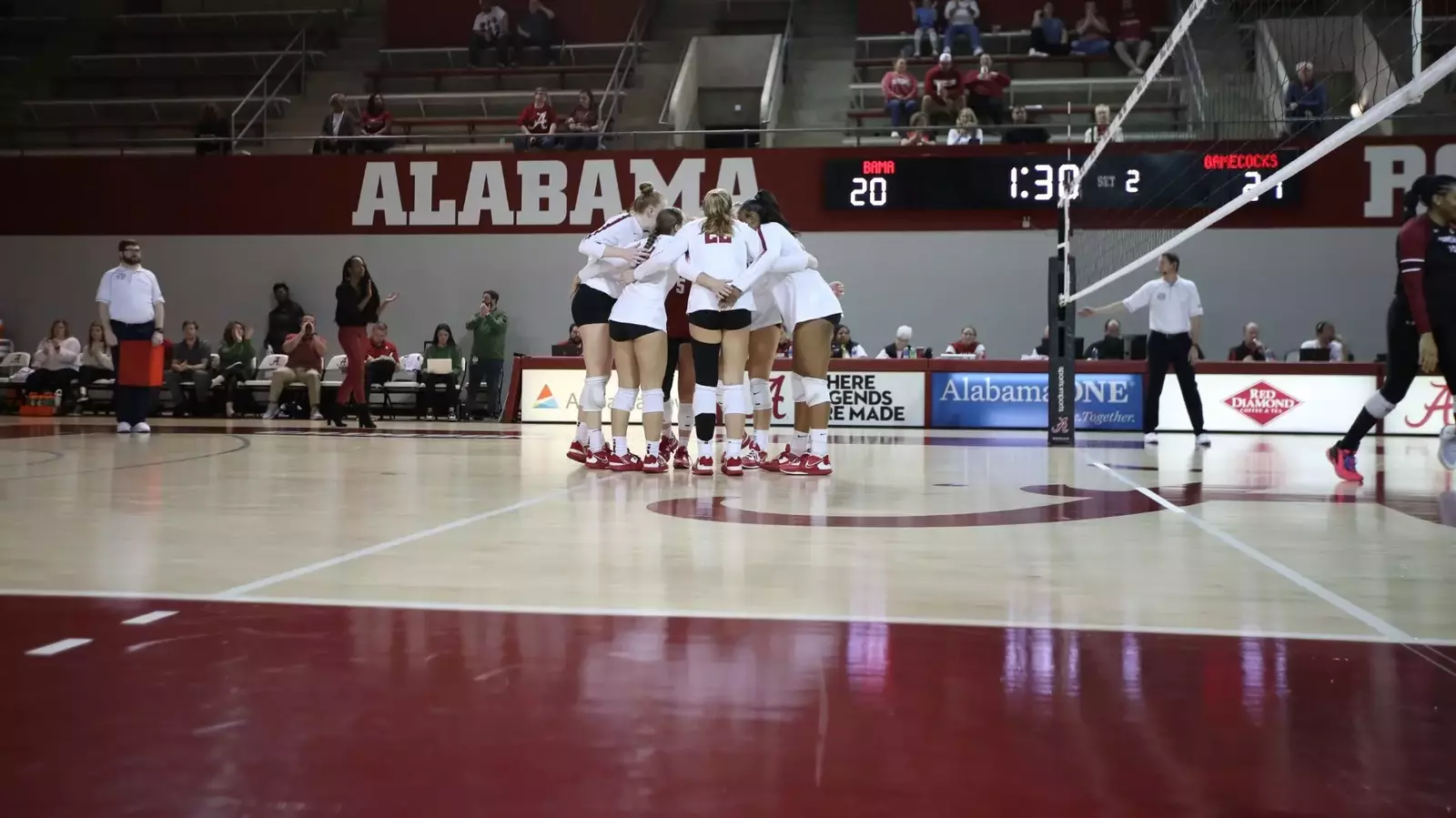 Alabama Volleyball Falls to South Carolina Friday in Three Sets ...