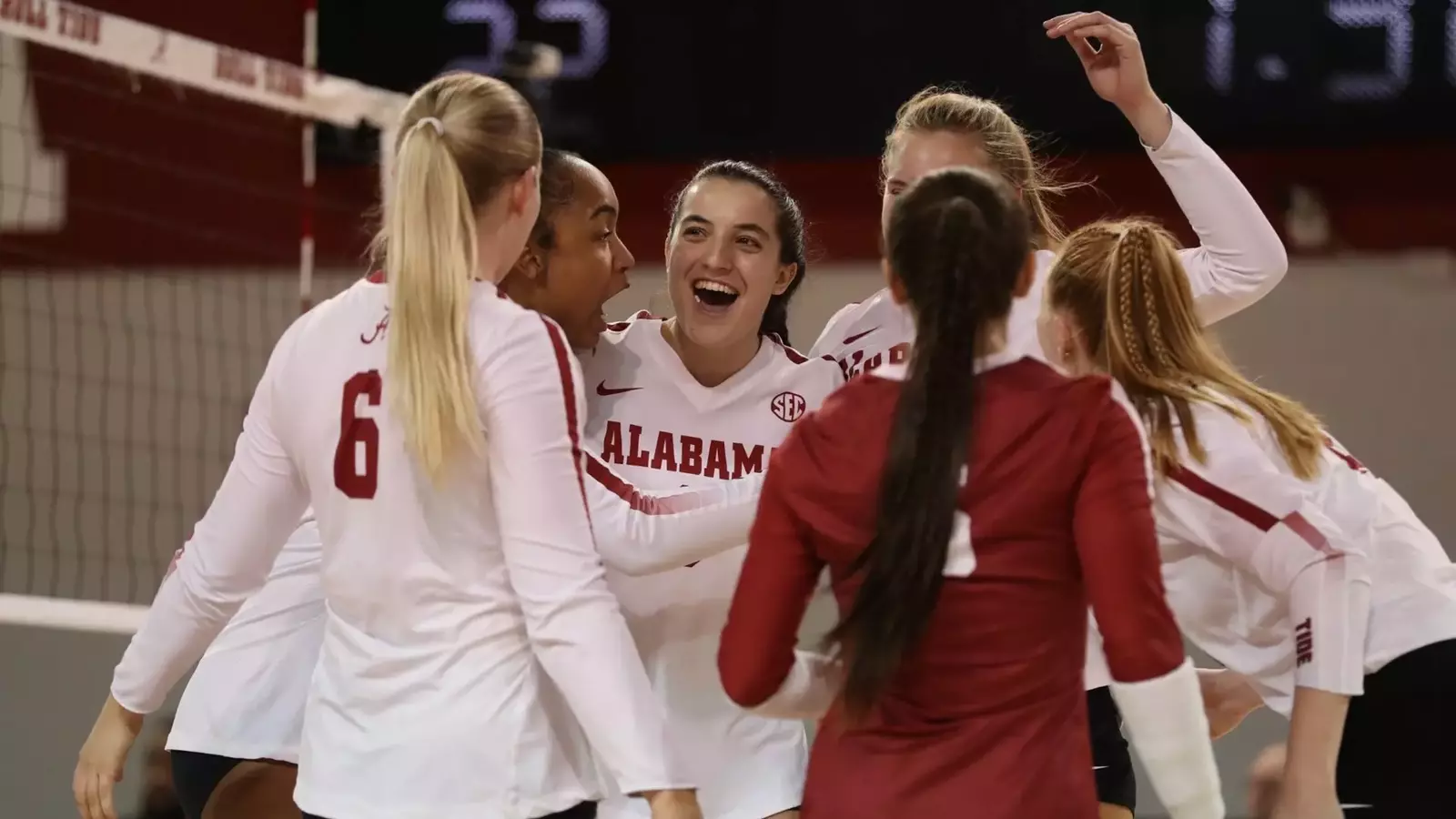 Alabama Volleyball Rebounds with Saturday Sweep over South Carolina ...