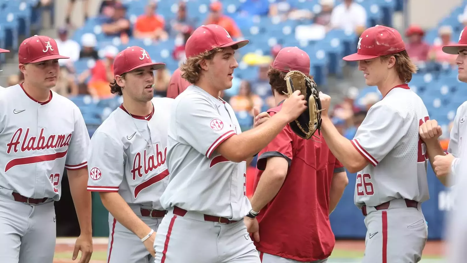 Hess Dominates in Relief, Helps Baseball to 5-3 Win over Georgia in SEC ...