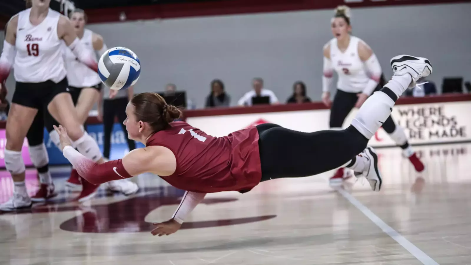 Alabama Volleyball Battles for Three Sets vs. No. 21 Florida in Sunday ...
