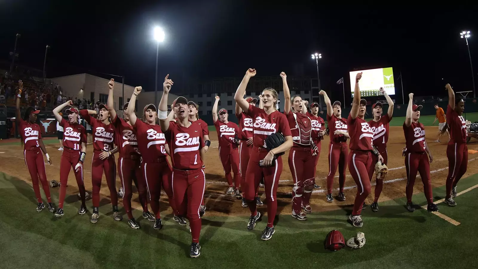 Alabama Wins 4-3 Marathon over Texas in 11 Innings to Cap Saturday ...