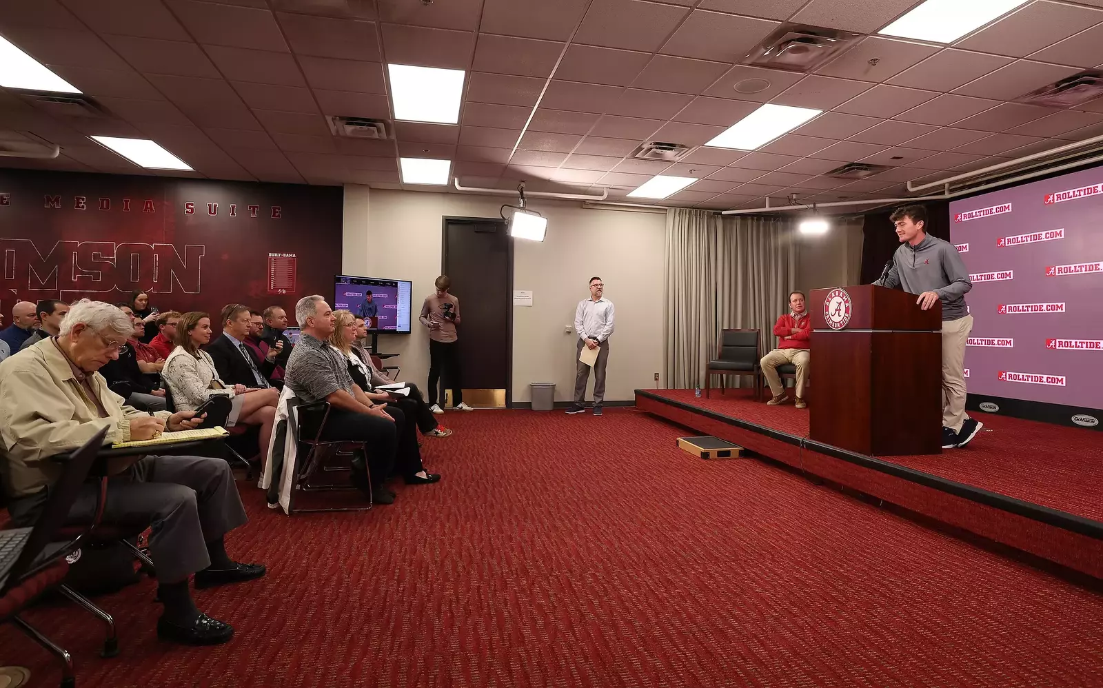 Nick Dunlap Foregoes Remaining College Eligibility, Accepts PGA TOUR ...