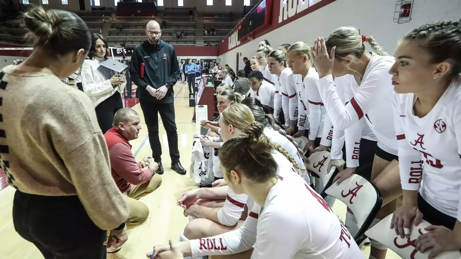 Comeback Bid Falls Short as Volleyball Falls to Ole Miss in Five Sets - Alabama Athletics