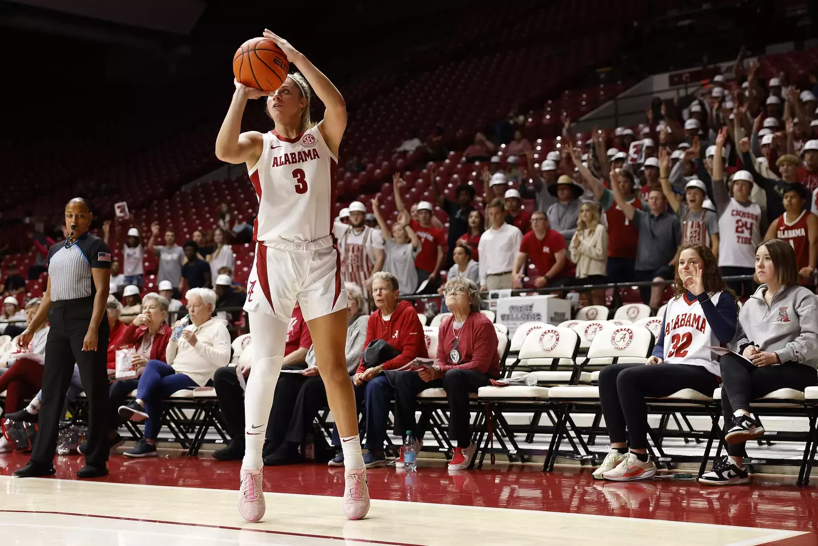 Sarah Ashlee Barker Named To John R Wooden Award Top 50 Watch List