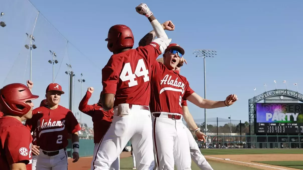 Sweep Complete as Baseball Defeats Valparaiso, 11-1, on Sunday ...