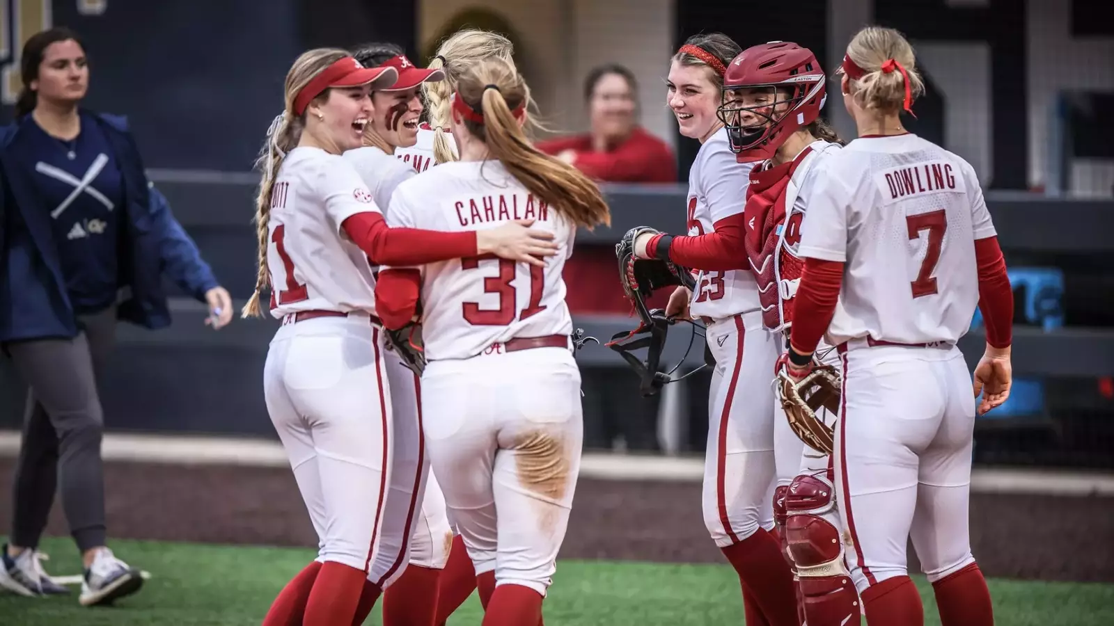Softball Moves to 3-0 with Friday Wins over Longwood and Georgia Tech ...