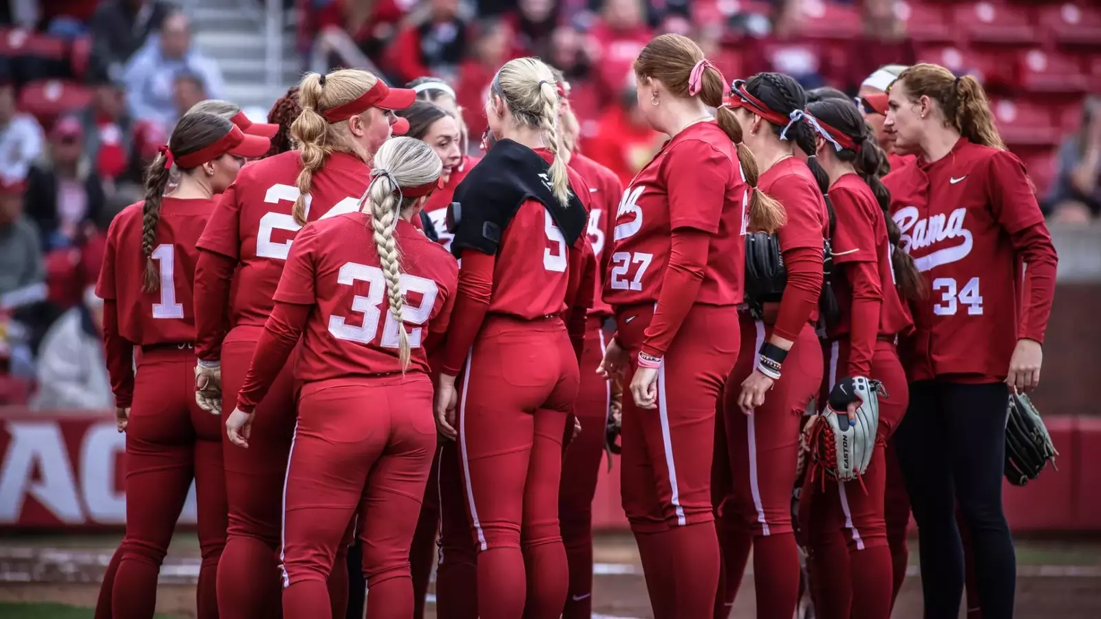 Softball Falls to Arkansas in Extra Innings Friday in Fayetteville ...