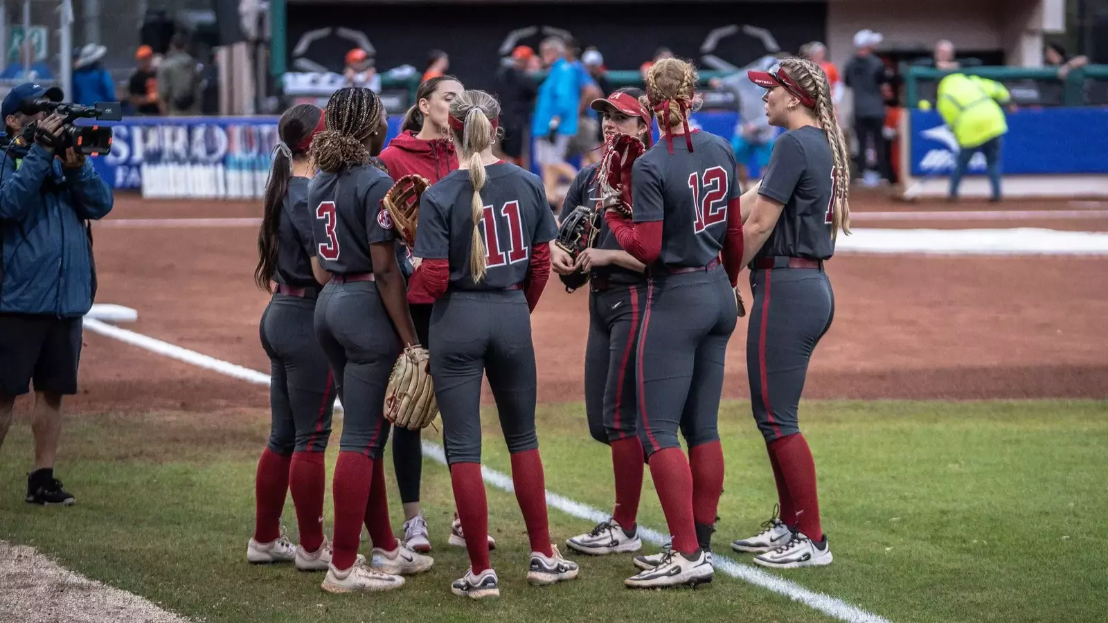 Softball Falls in Walk-Off Fashion to Oklahoma State, 4-3, Sunday in ...