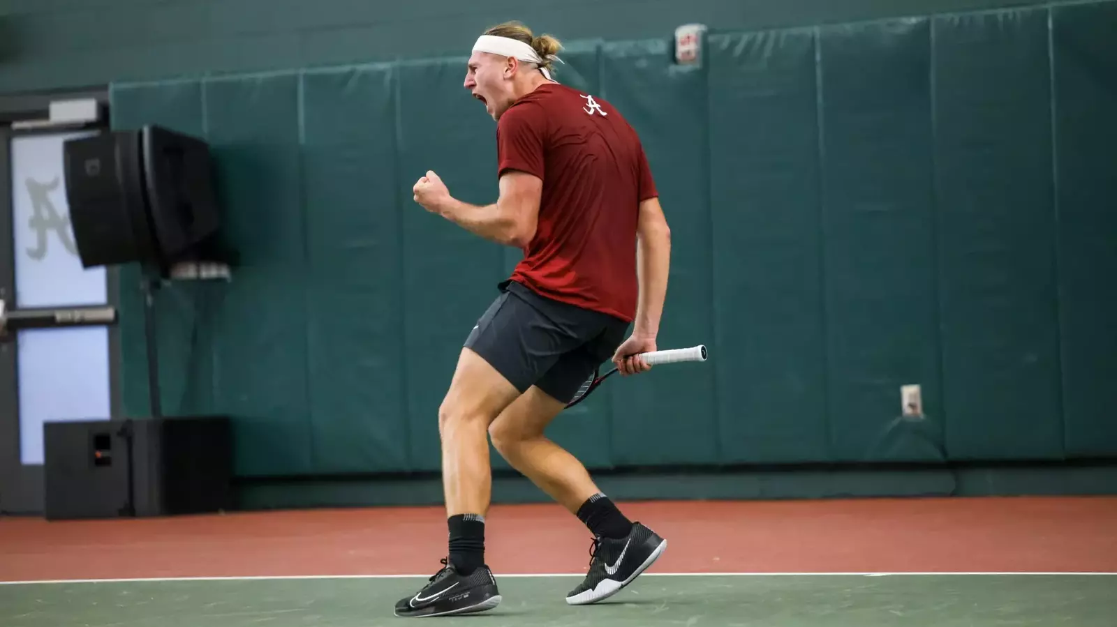 No. 20 Alabama Captures 4-2 Win against Middle Tennessee, Sweeps ...