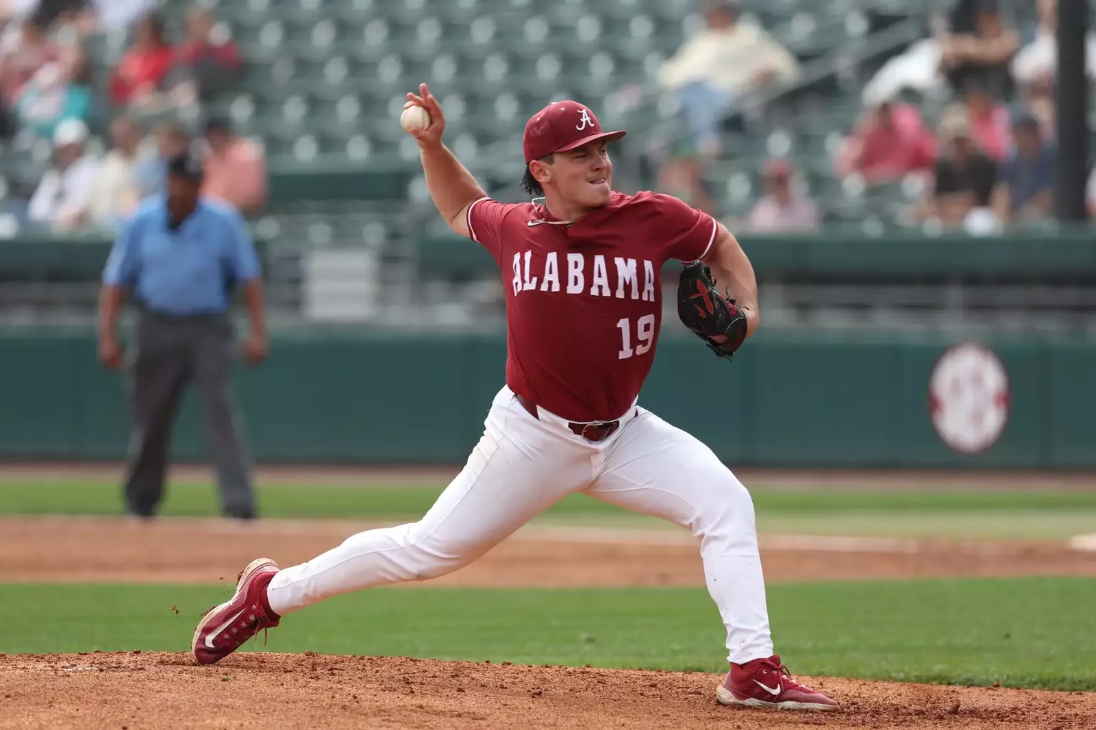 No. 12 Alabama Baseball Outlasts No. 9 Oklahoma, 8-6, in Rain-Soaked ...