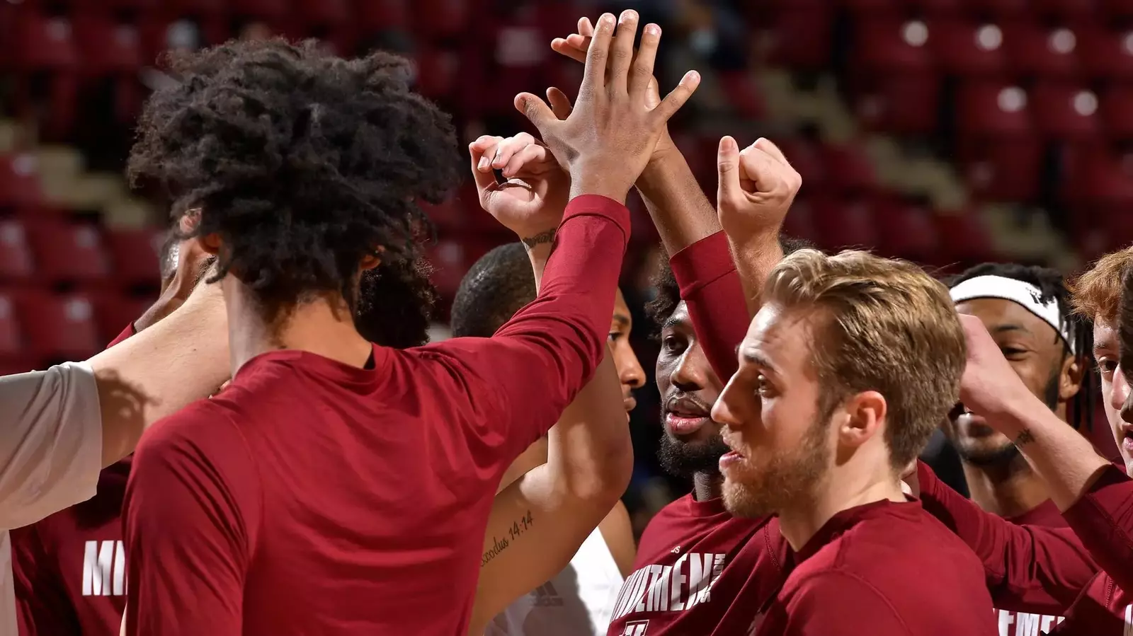 Men’s Hoops Returns Home For Three Straight In Mullins Center ...