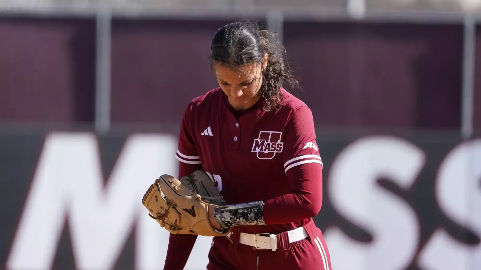 Massachusetts Softball Defeated By Uconn 5 0 University Of