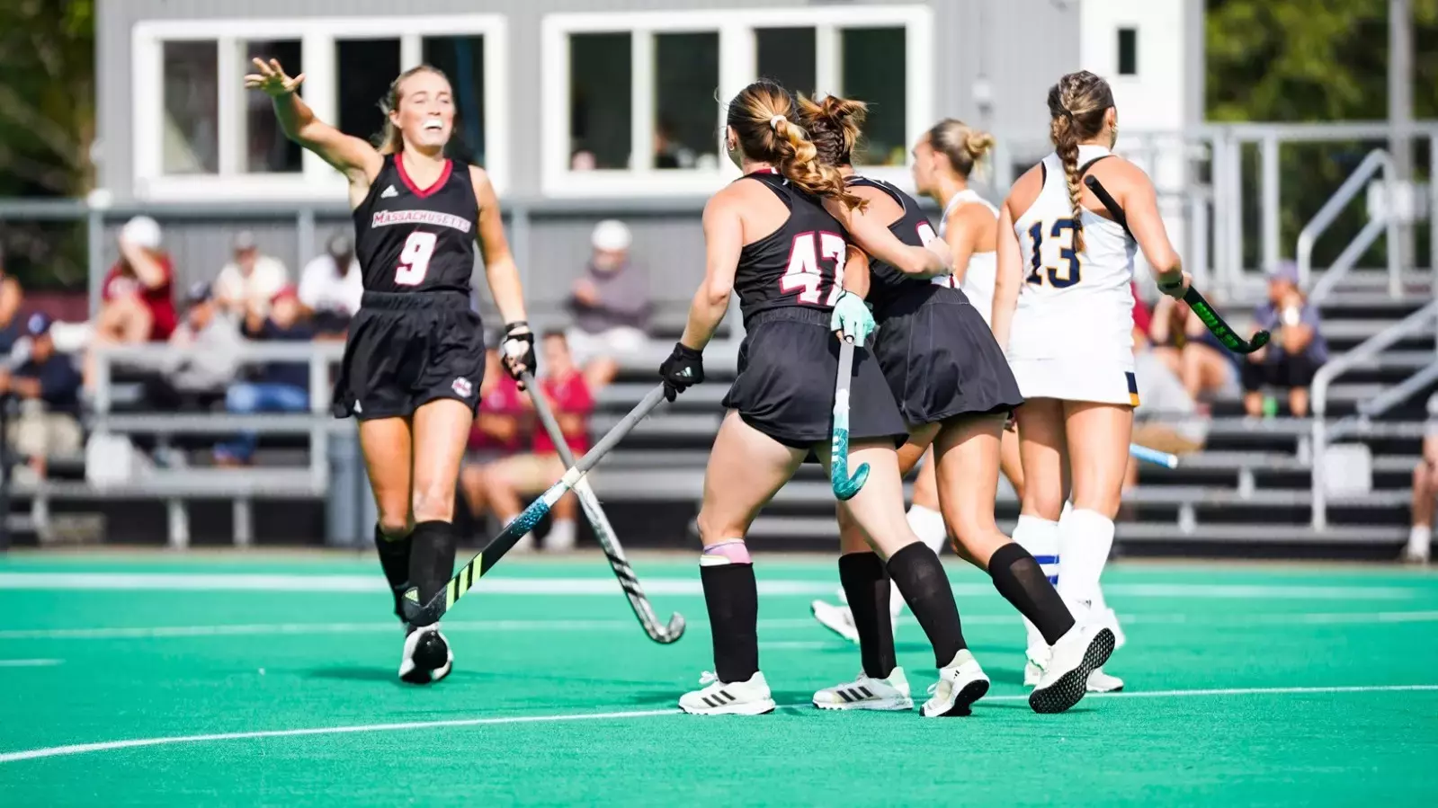 Field Hockey Signs Seven To Class of 2024 - University of Massachusetts ...