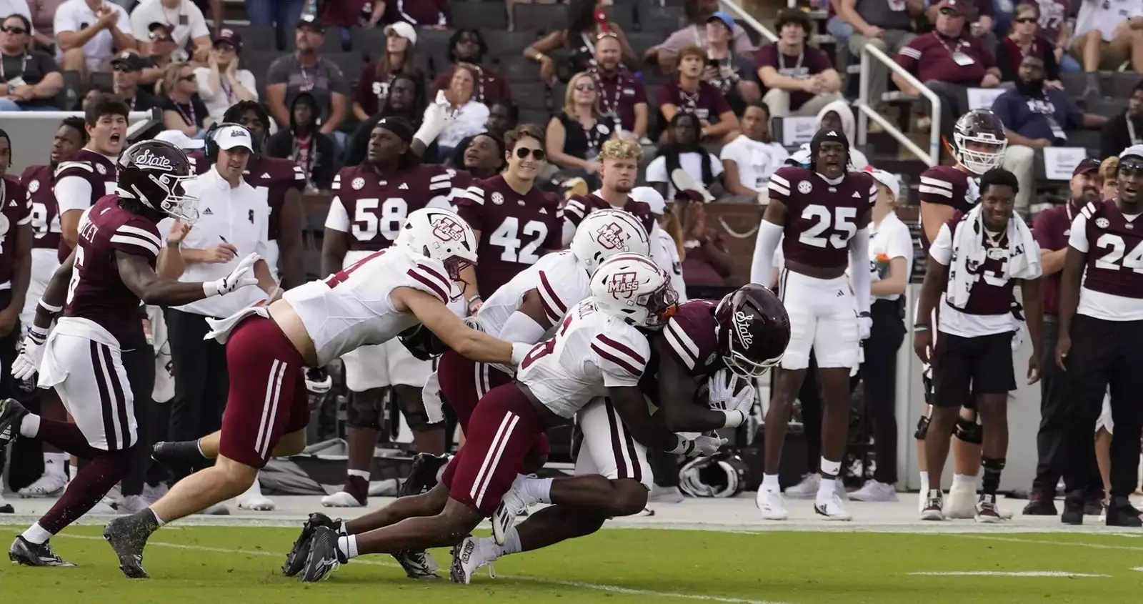 Massachusetts Football Drops Contest On The Road To Mississippi State ...