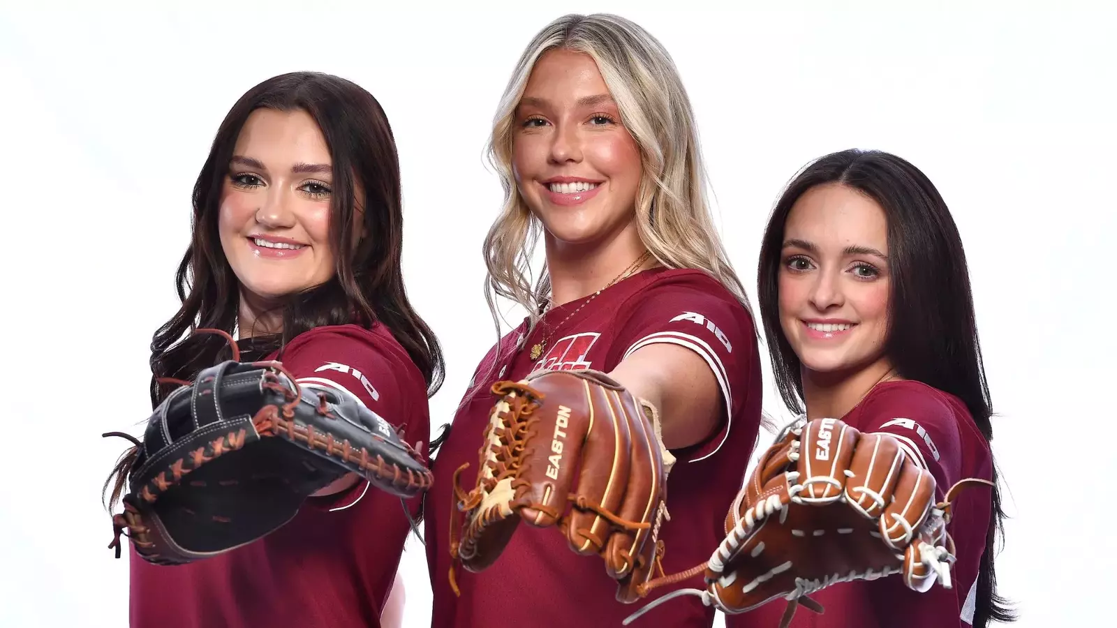 Minutewomen Split First Two Games At Bash In The Boro - University of ...