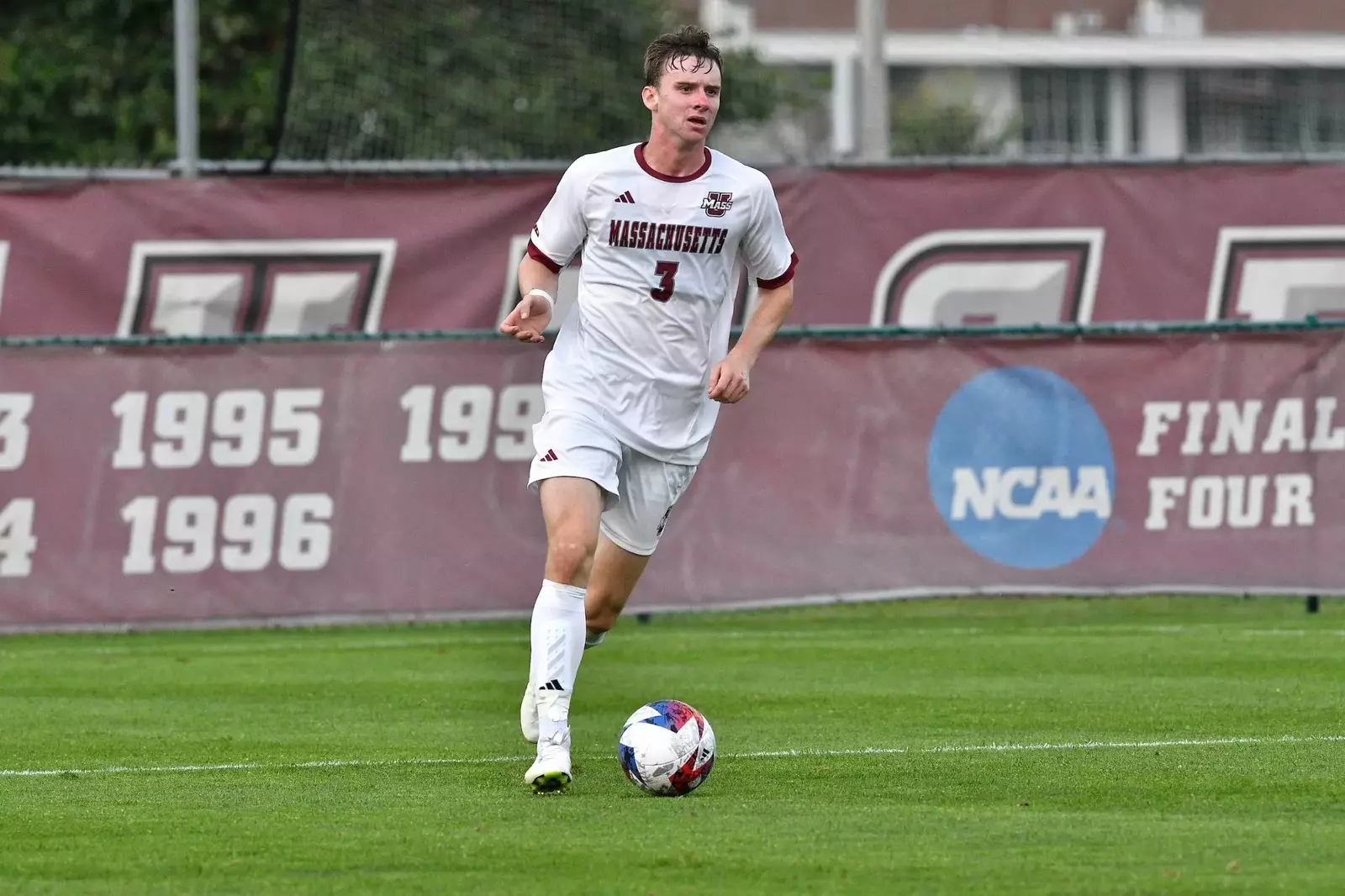 Geczy Earns Second-Straight Clean Sheet as UMass Draws Bryant ...