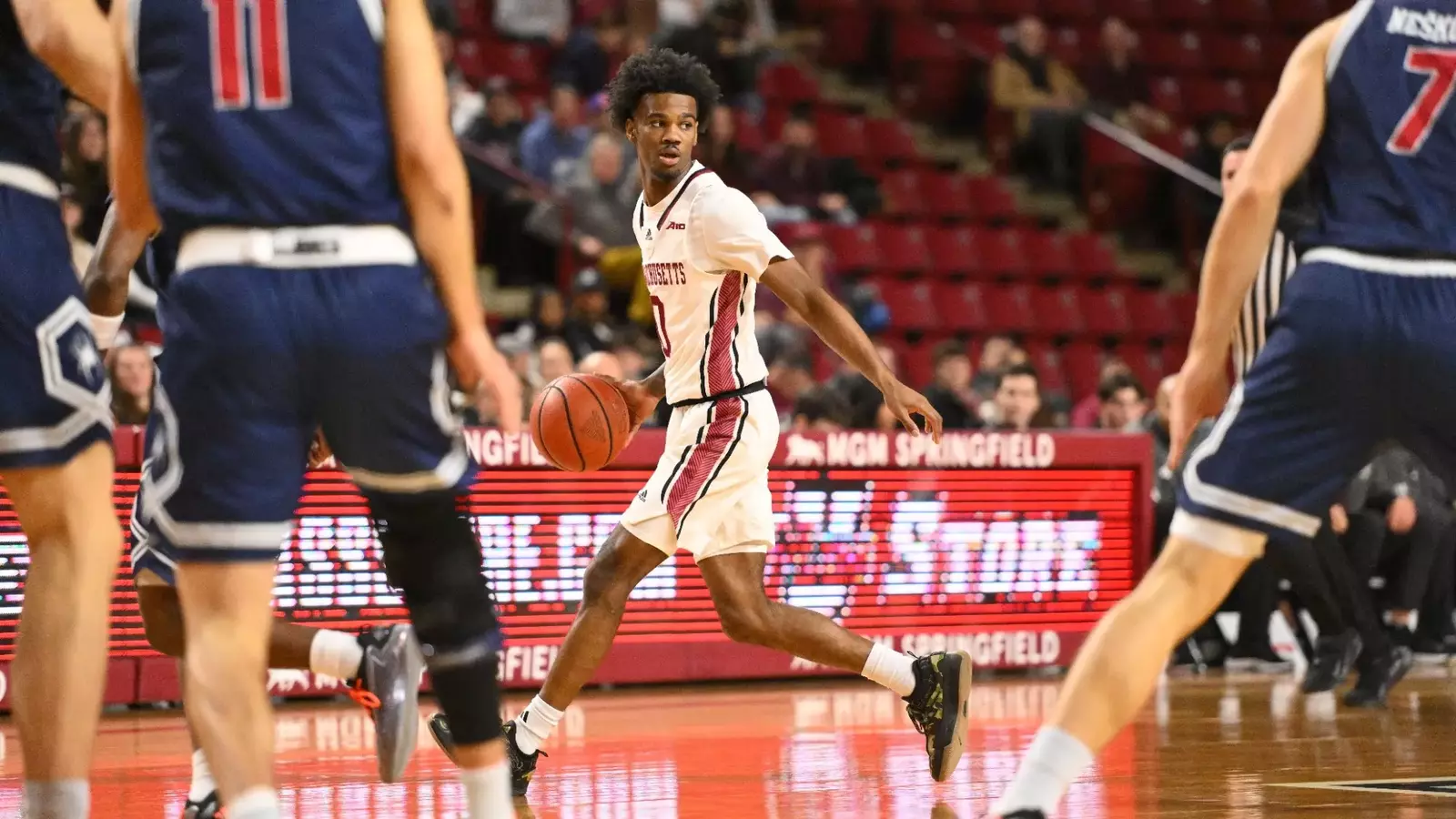 Massachusetts Drops A-10 Home Opener To Richmond, 72-64 - University of Massachusetts Athletics