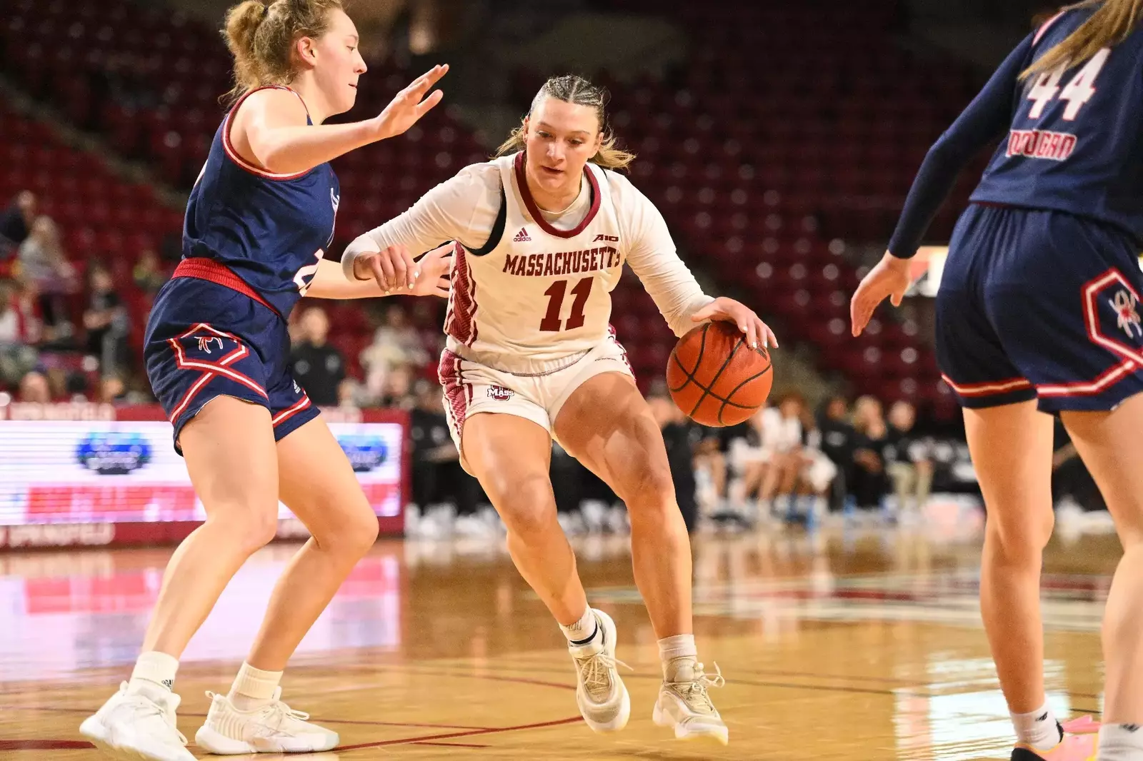 Minutewomen's Win Streak Ends at the Hands of Richmond on Sunday ...