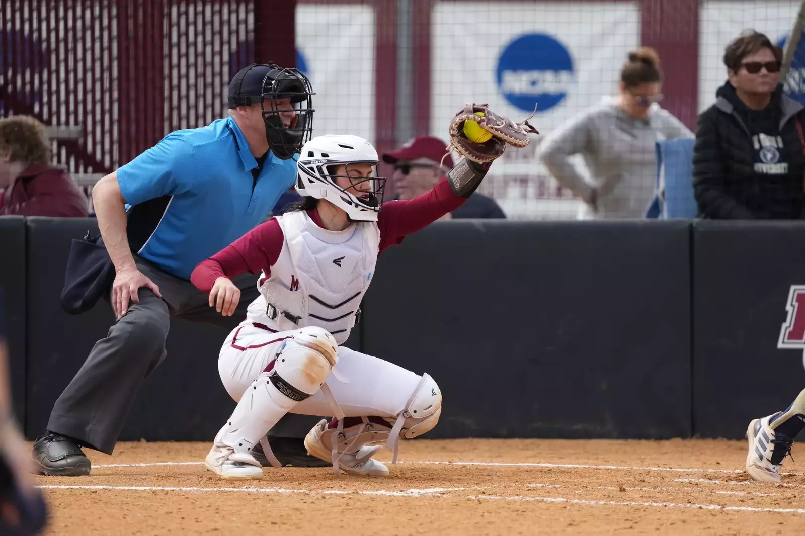Minutewomen Tally 10 Unanswered Runs en route to Extra Innings Victory ...